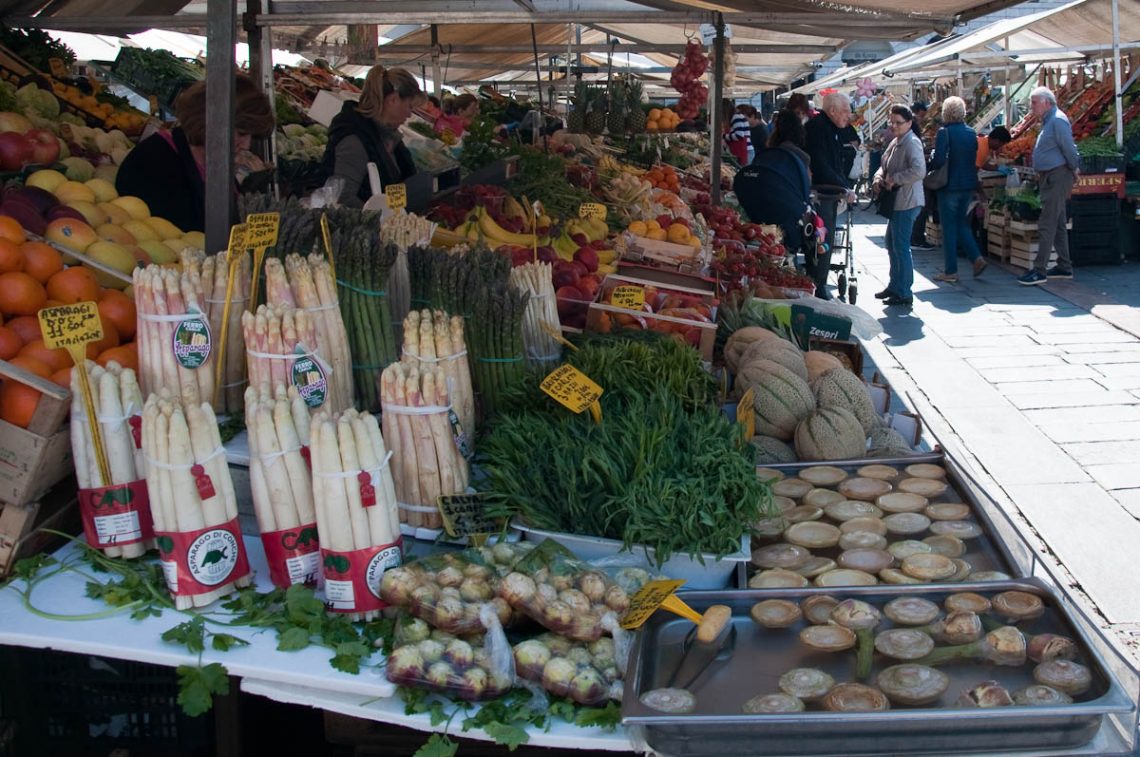Padua's 800 Year-Old Market - The Real Face of Italy