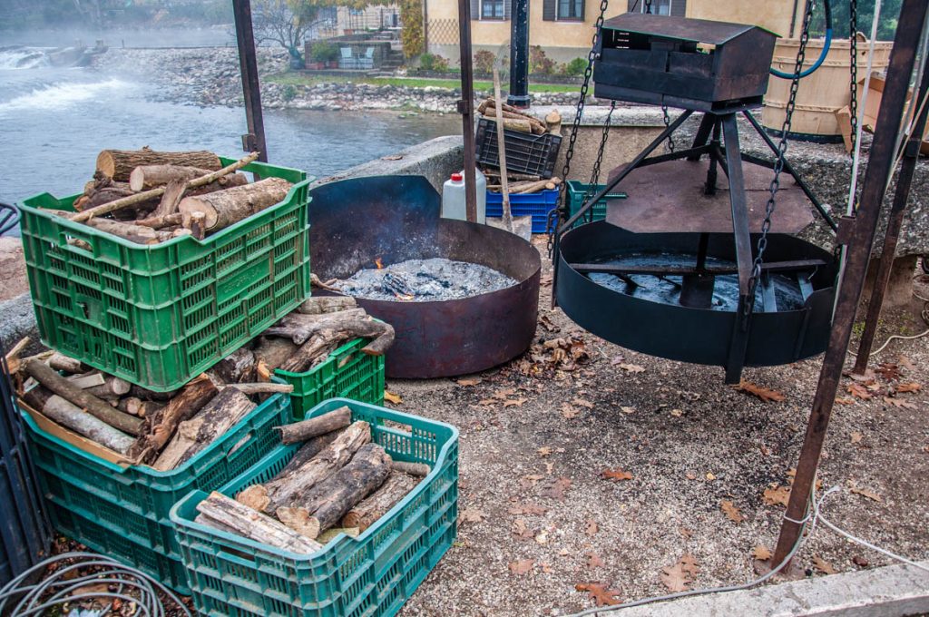Roasted Chestnuts Festivals in Italy - The Traditional Castagnata