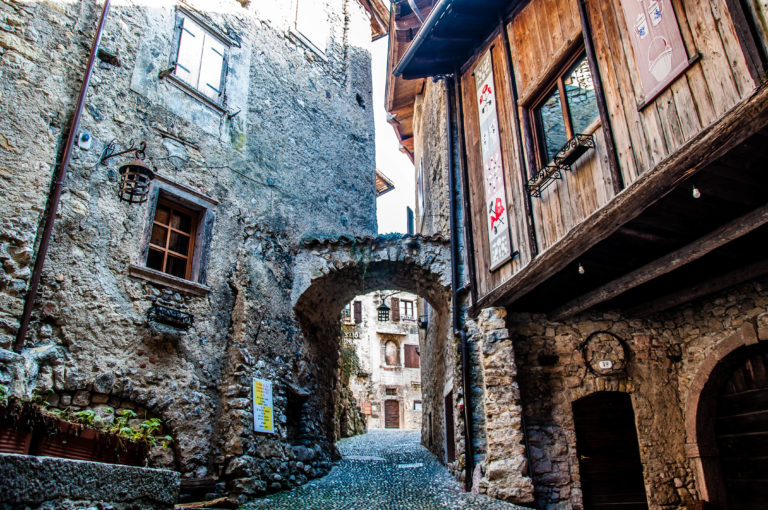Italian Villages or 6 Reasons to Visit Italy's Picturesque and Historic ...