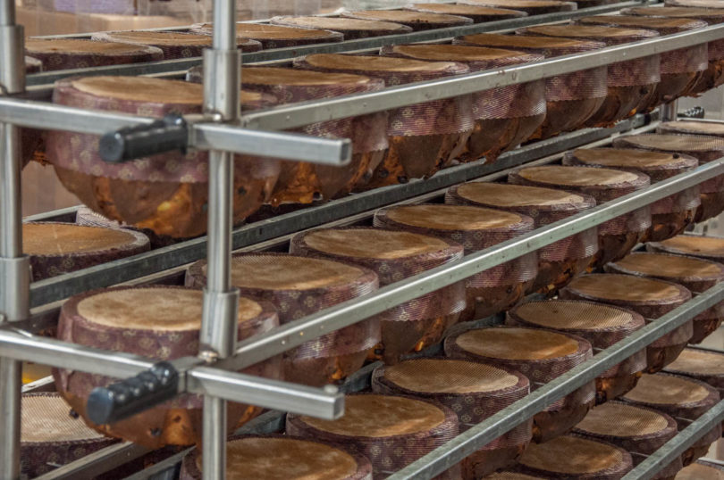 Panettone - Traditions of the King of the Italian Christmas Table