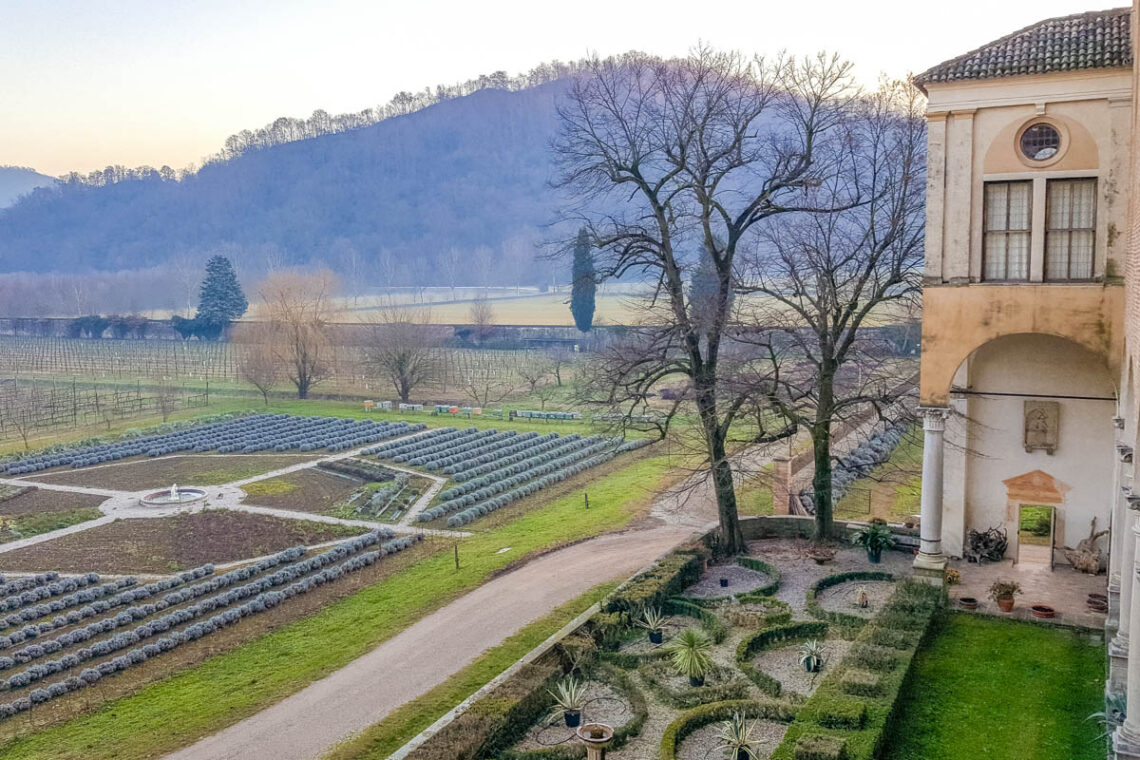 4 Monastery Shops in Italy to Stock on Authentic Monastic Products