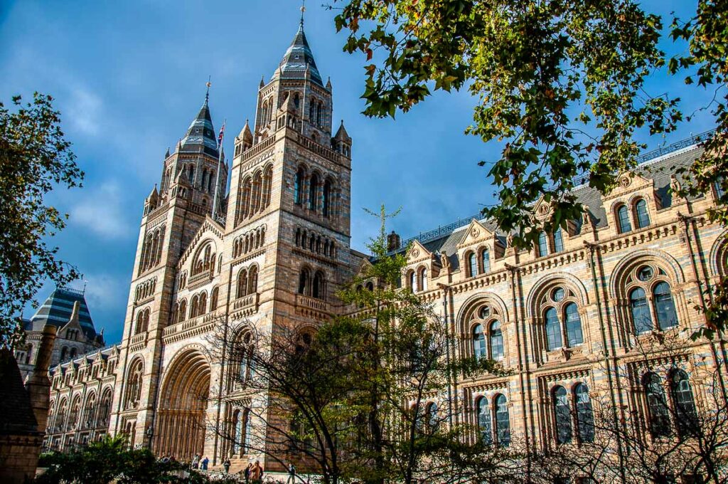 England - Travel, Experiences and Food in the Land of Traditions