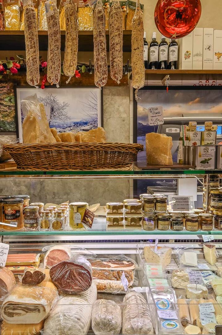 Traditional deli shop in the town of Bellagio - Lake Como, Italy ...