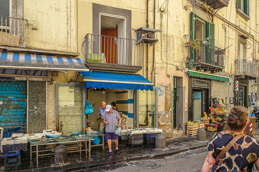 Naples, Italy - How to Visit and Best Things to Do (Maps & Guide)